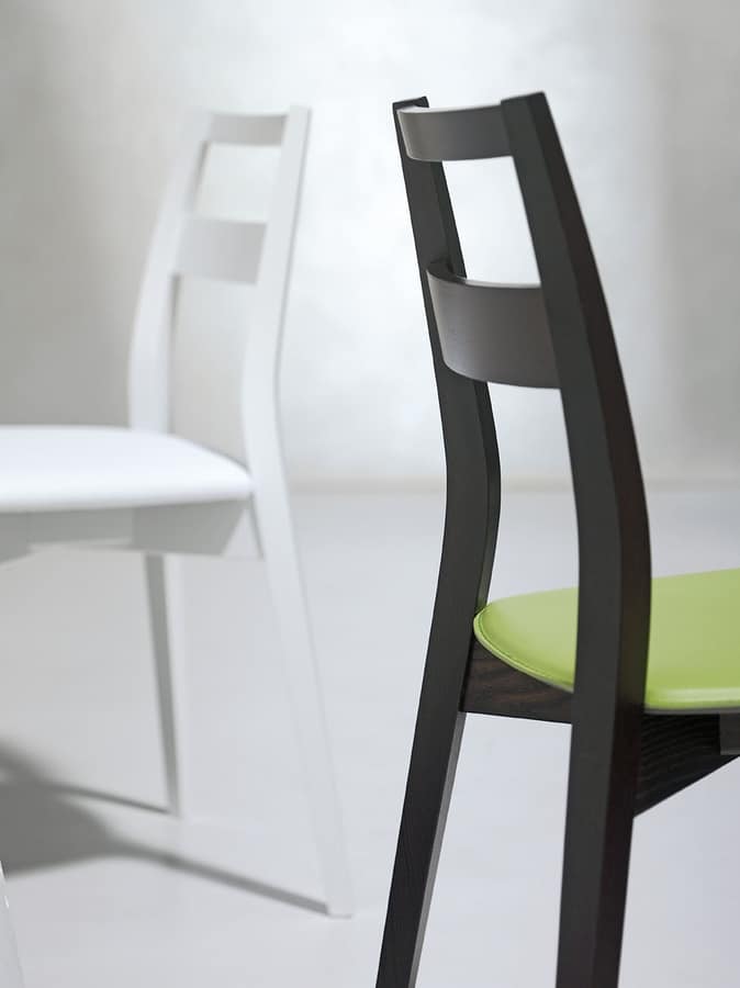 Chair made of beech and ash, padded seat | IDFdesign