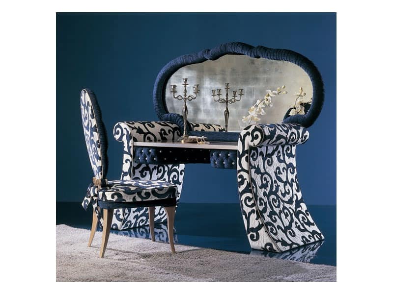 Classic style small tables Luxury hotel suites | IDFdesign