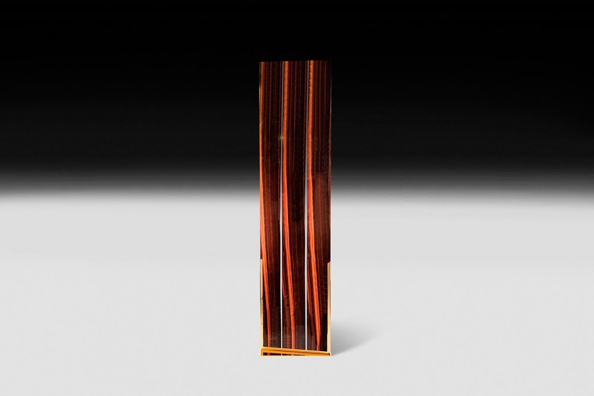 Icon base divider panel in 24k gold | IDFdesign