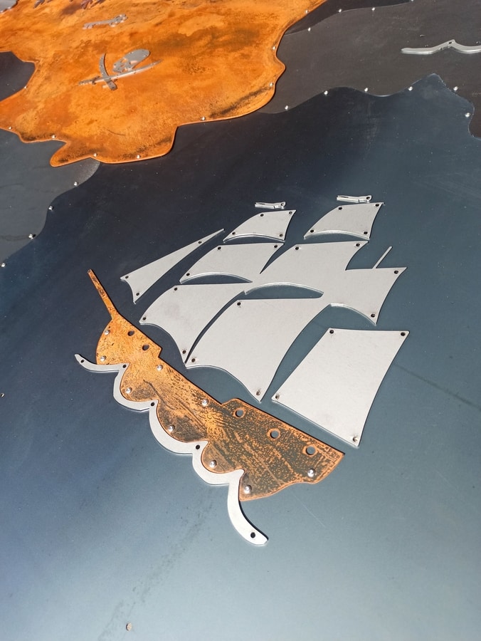Decorative treasure map made of metal sheet | IDFdesign